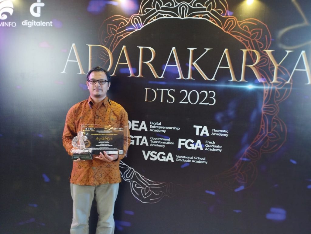 Dosen Informatika mendapatkan Penghargaan Adarakarya DTS Kominfo 2023 – Informatika Unsoed